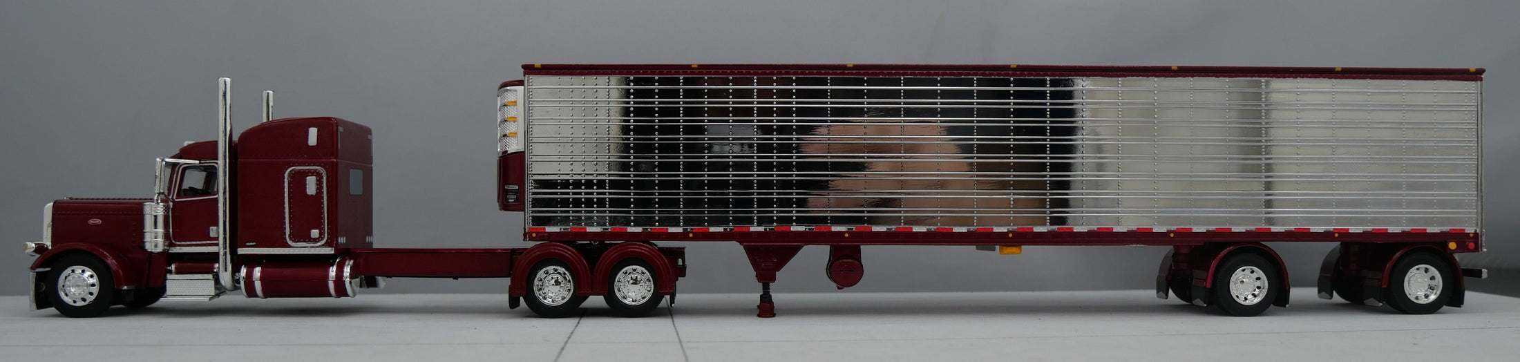 60-1734 Maroon Red Chrome 1/64 DCP Peterbilt 389 w/ Utility Refrigerat ...