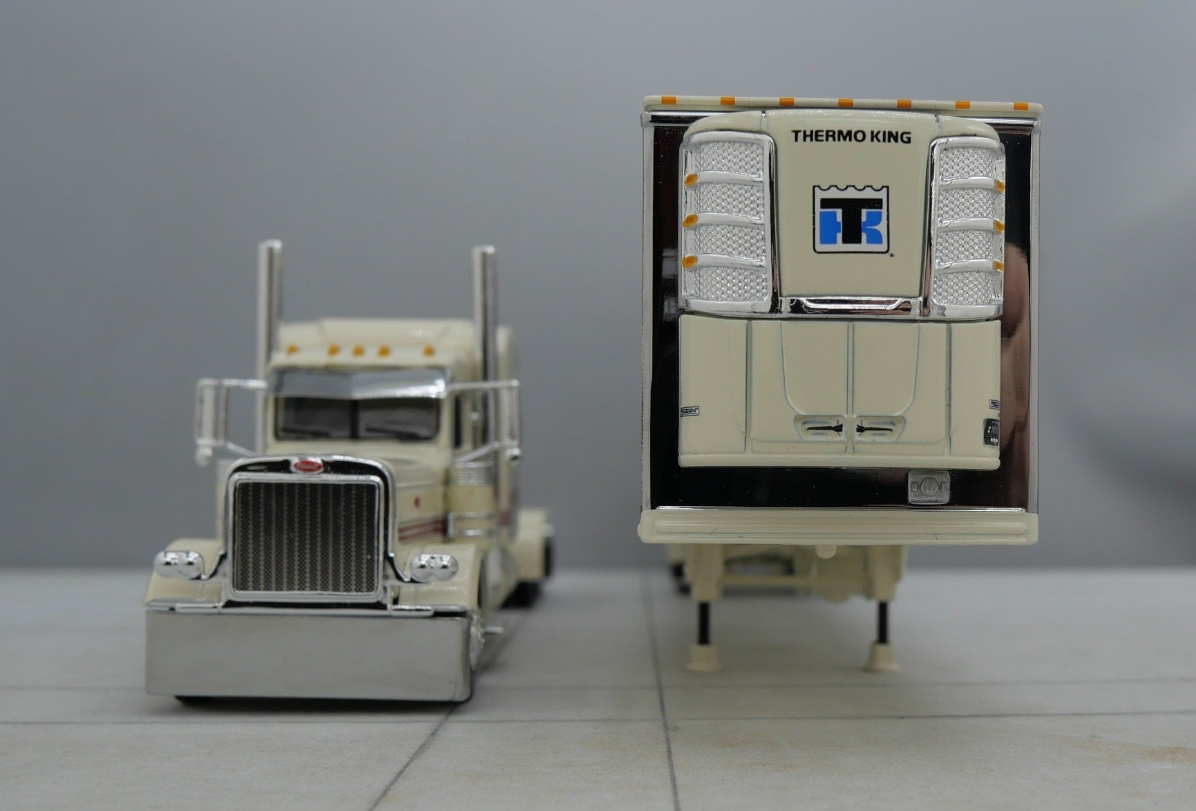 60-1736 Cream Red Chrome 1/64 DCP Peterbilt 389 w/ Utility Refrigerate ...