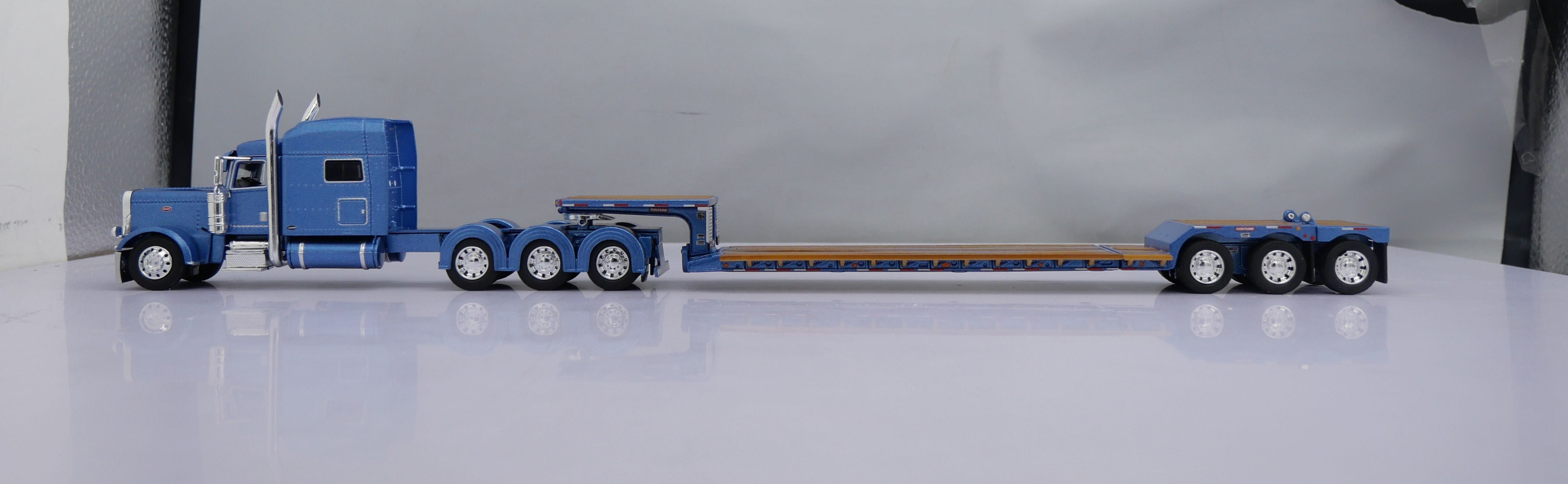 #60-1892 Blue Peterbilt 389 w/ Lowboy Trailer – JW Toy Trucks