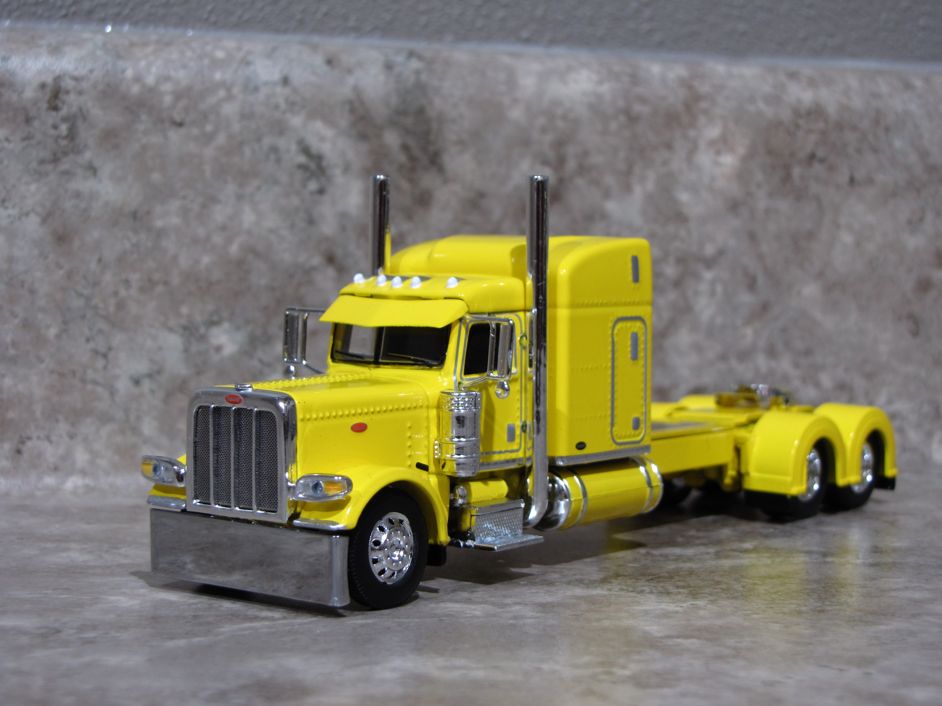 CAB 1733 Yellow 389 Peterbilt Semi Truck – JW Toy Trucks