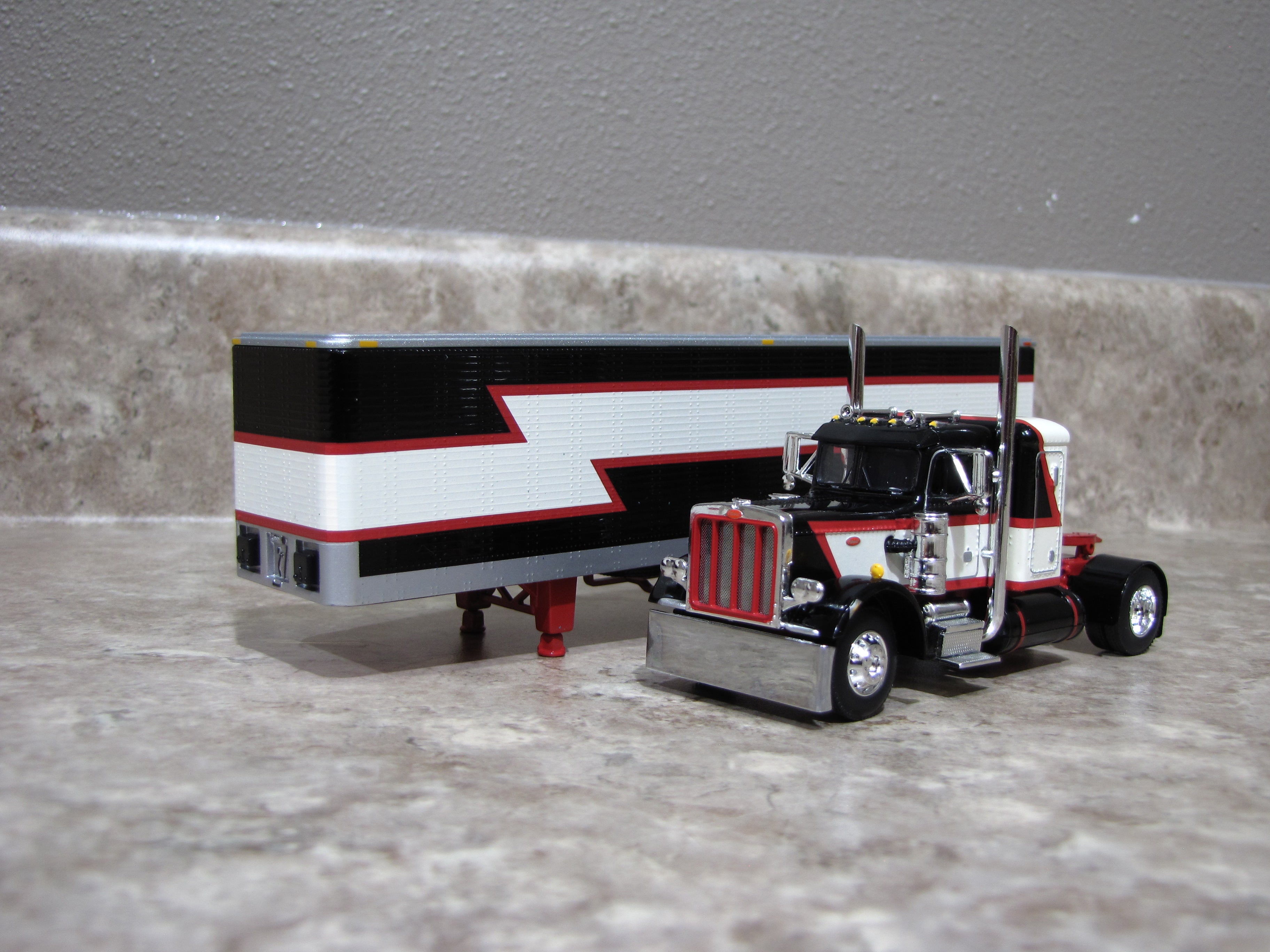 Peterbilt® Model 359 & 40' Vintage Trailer – JW Toy Trucks