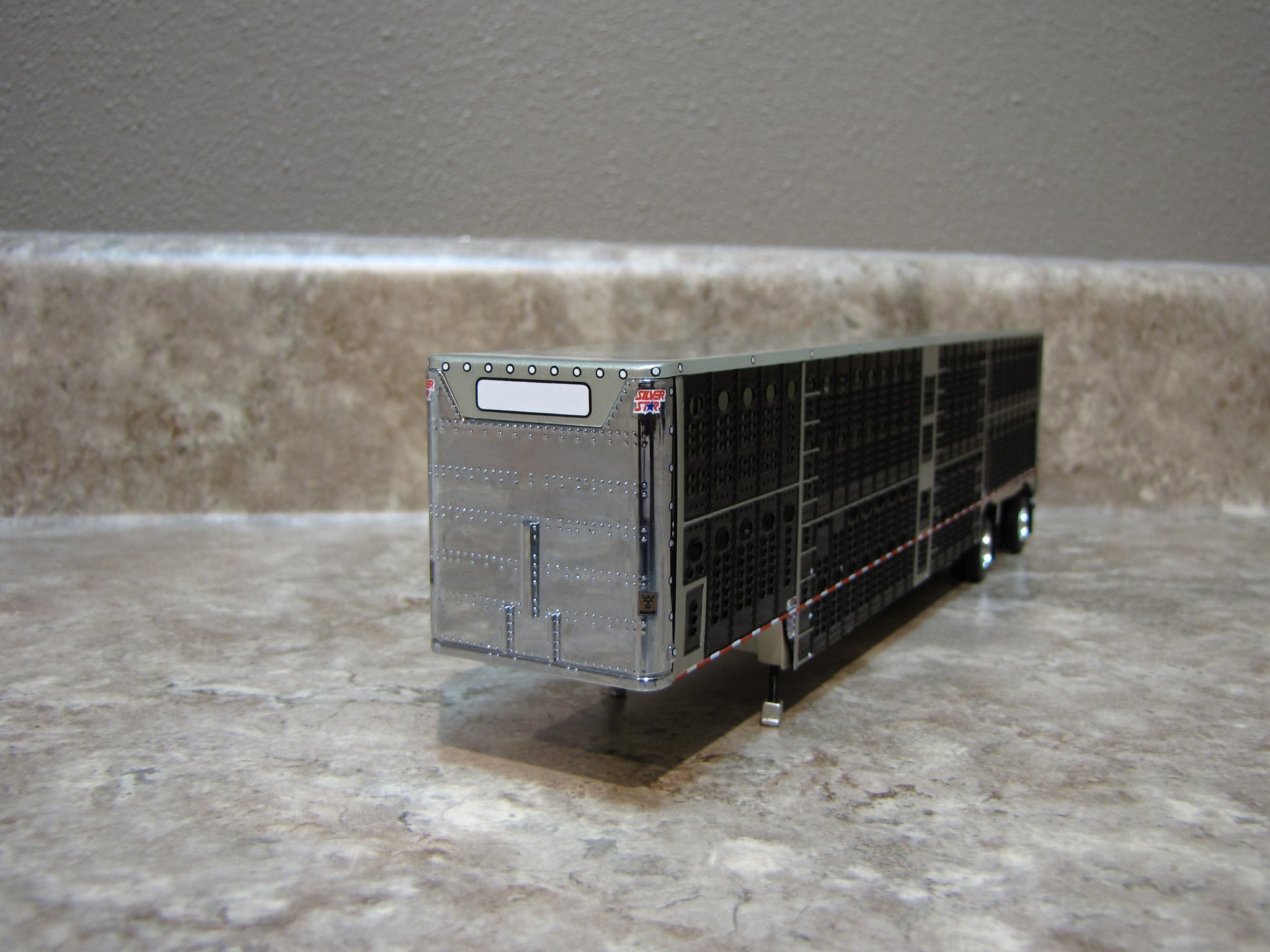 TRL 1107/1150 Black Wilson Spread Axle Livestock Trailer – JW Toy Trucks